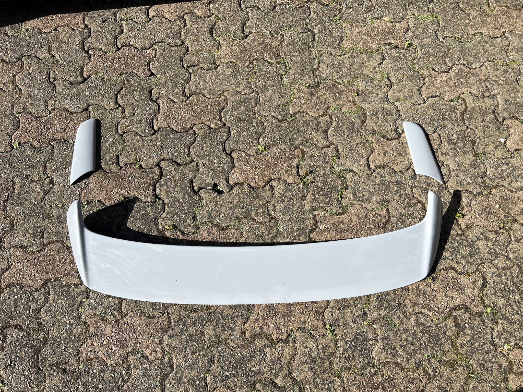 Vw Golf Mk4 Caractere Style 3 Piece Roof Spoiler – Switch Happy